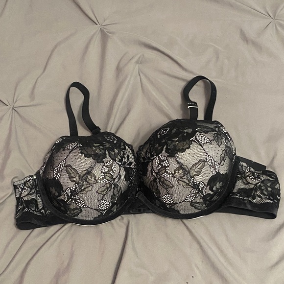 torrid | Intimates & Sleepwear | Torrid Black Floral Lace Bra | Poshmark